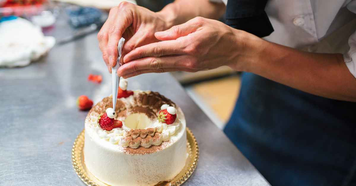 Tips & Cara Menghias Kue yang Menarik dan Mudah - Richs Indonesia